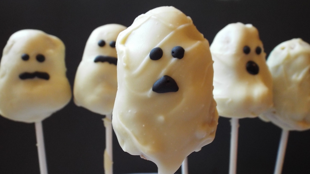 Spooky And So Easy Ghost Cake Pops - Project Pastry Love